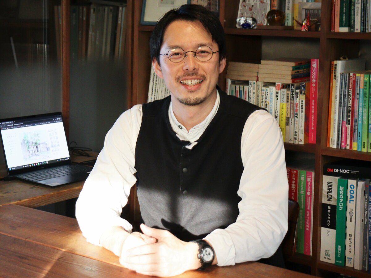 たてものに会いにいく＋（プラス）ナビゲーター荒井好一郎さん「住む人の〝らしさ〟を形に」｜北日本新聞webunプラス