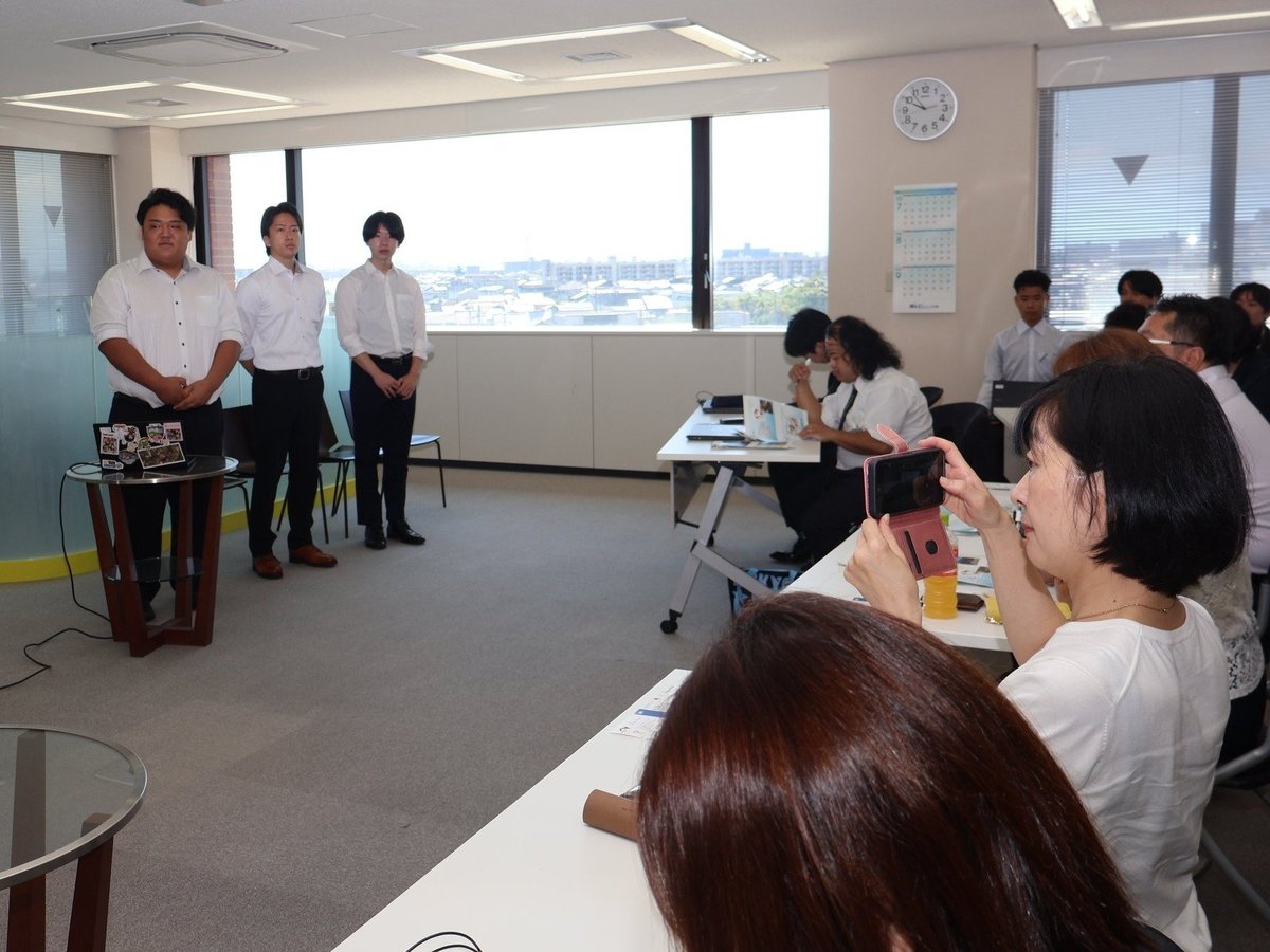 有磯海SA魅力増へ企画 情報ビジネス専門学校生が富山で発表、売り上げや滞在時間分析｜北日本新聞webunプラス