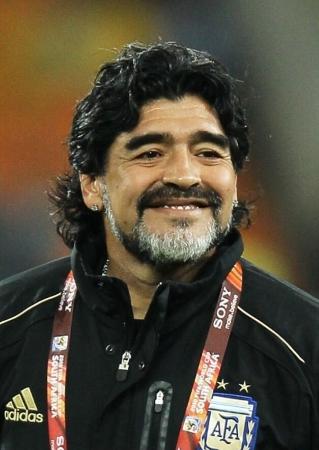 マラドーナさん死去で公判｜北日本新聞webunプラス