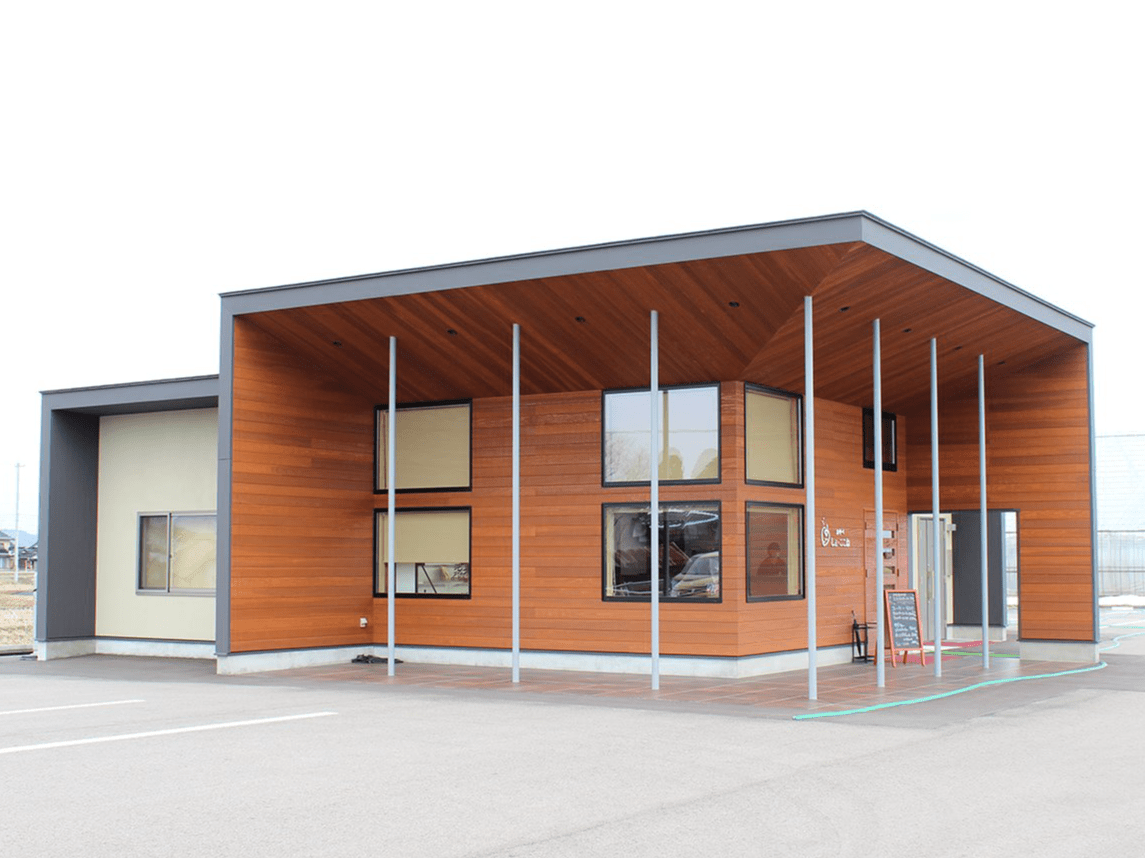 【注目の店】完熟イチゴをとことん楽しめるカフェ 「おやべ しぇ・ここね」｜北日本新聞webunプラス