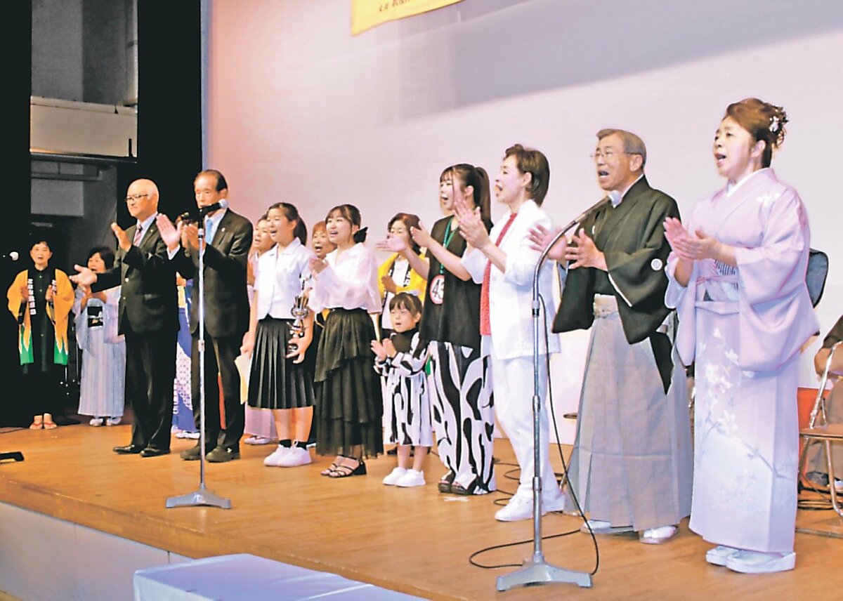散居節伸び伸び 砺波でのど自慢大会、笹川さん（富山）優勝｜北日本新聞webunプラス