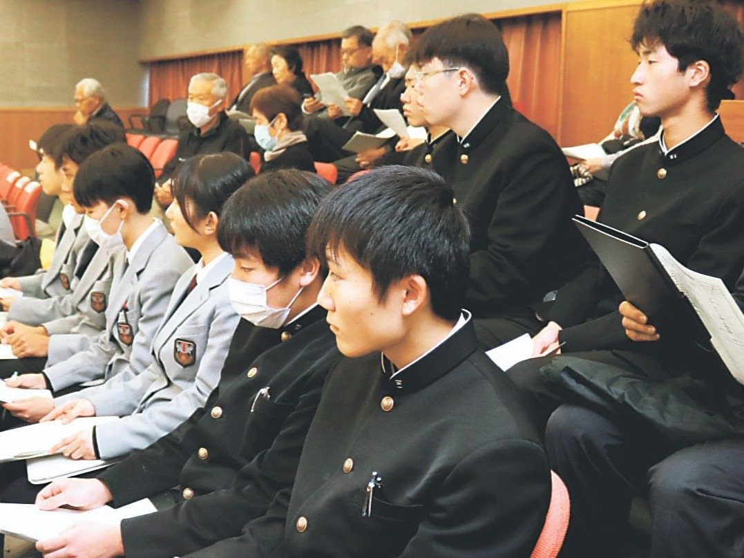 高校生「市政に興味持った」 砺波市議会傍聴｜北日本新聞webunプラス