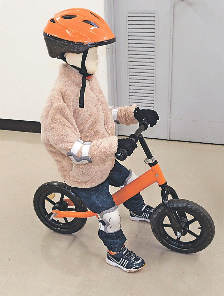 ペダルなし二輪遊具にご用心 ブレーキなく高速になりやすく、死亡事故も発生｜北日本新聞webunプラス