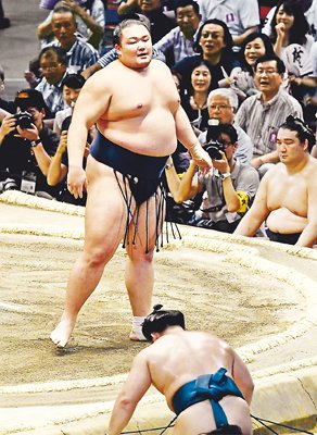 1敗維持 平幕V宣言 朝乃山｜北日本新聞webunプラス