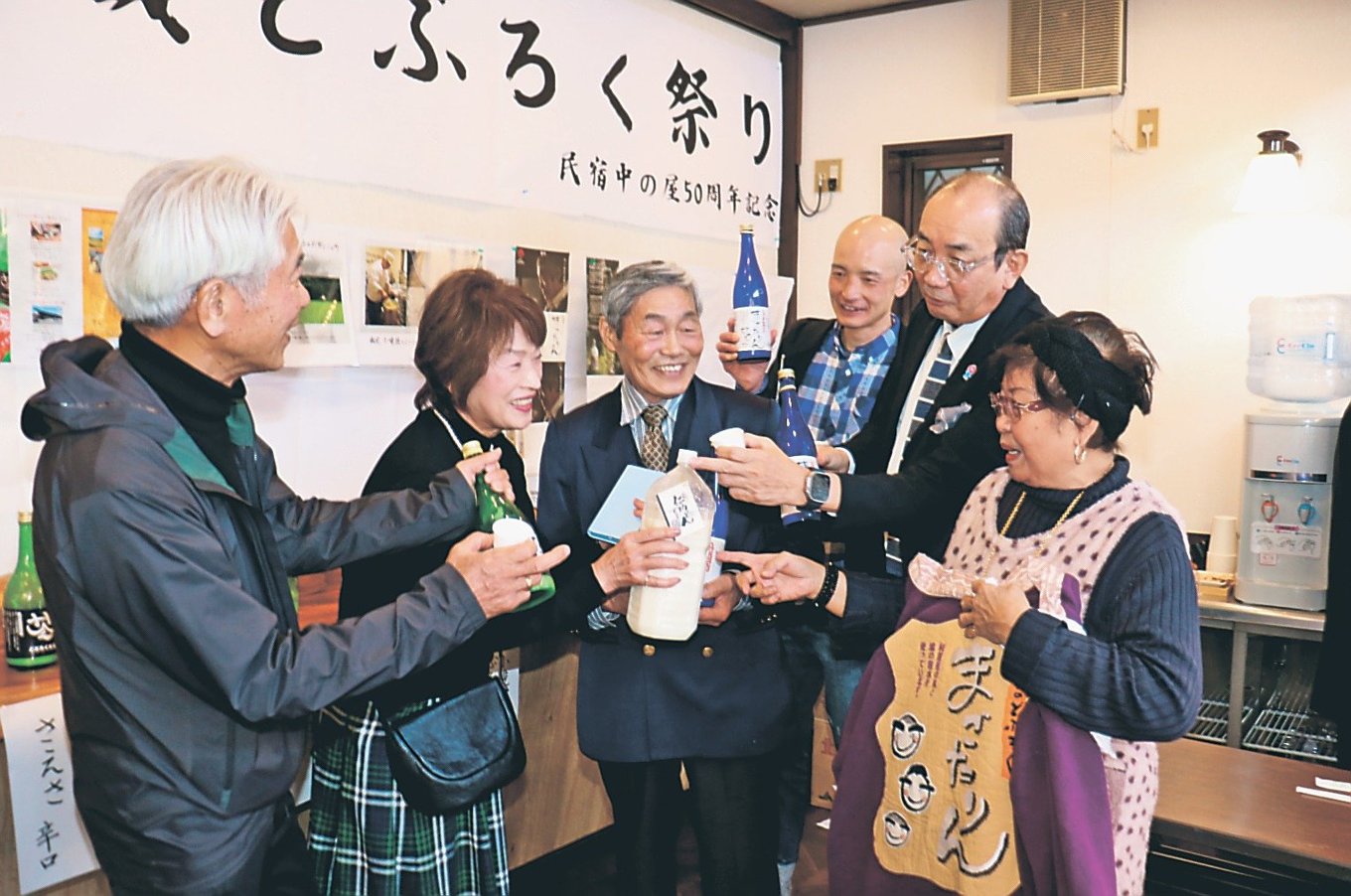 南砺・利賀のどぶろく堪能 民宿「中の屋」企画、郷土料理も楽しむ｜北日本新聞webunプラス