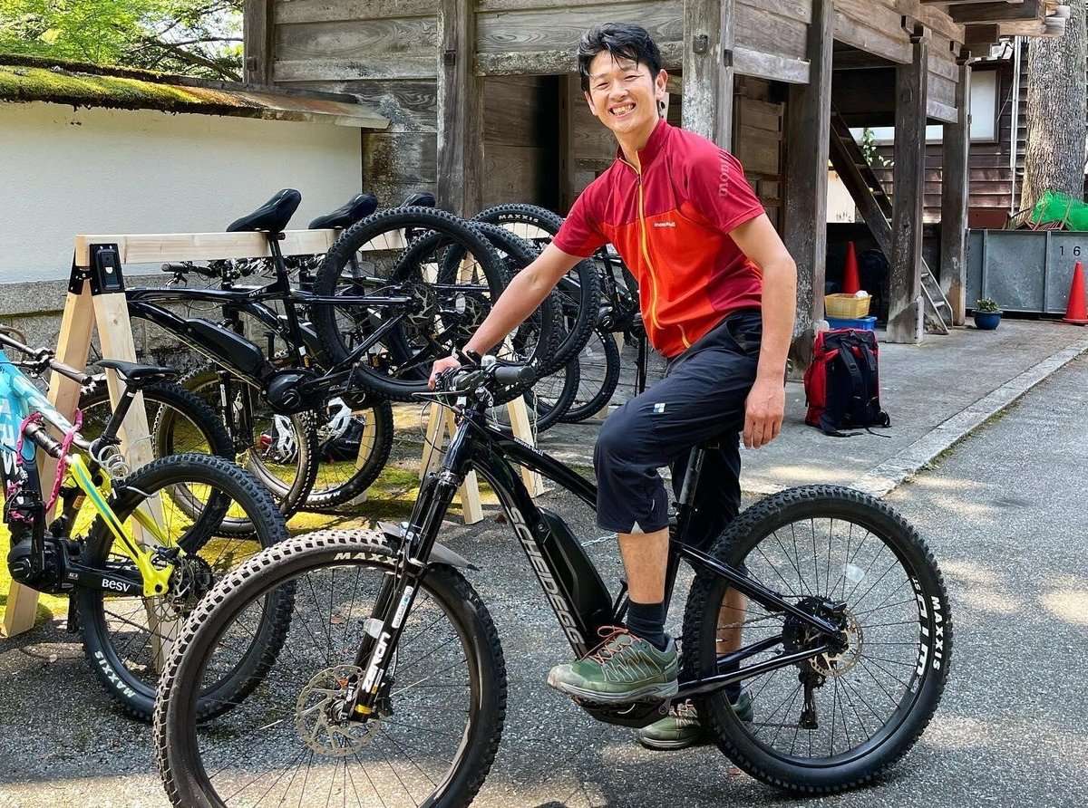 「オワコンをゾッコンに」 里山マウンテンバイクツーリズムを広める佐藤将貴さん【うみとやまローカルラボ2024ツアー夏編】｜北日本新聞webunプラス