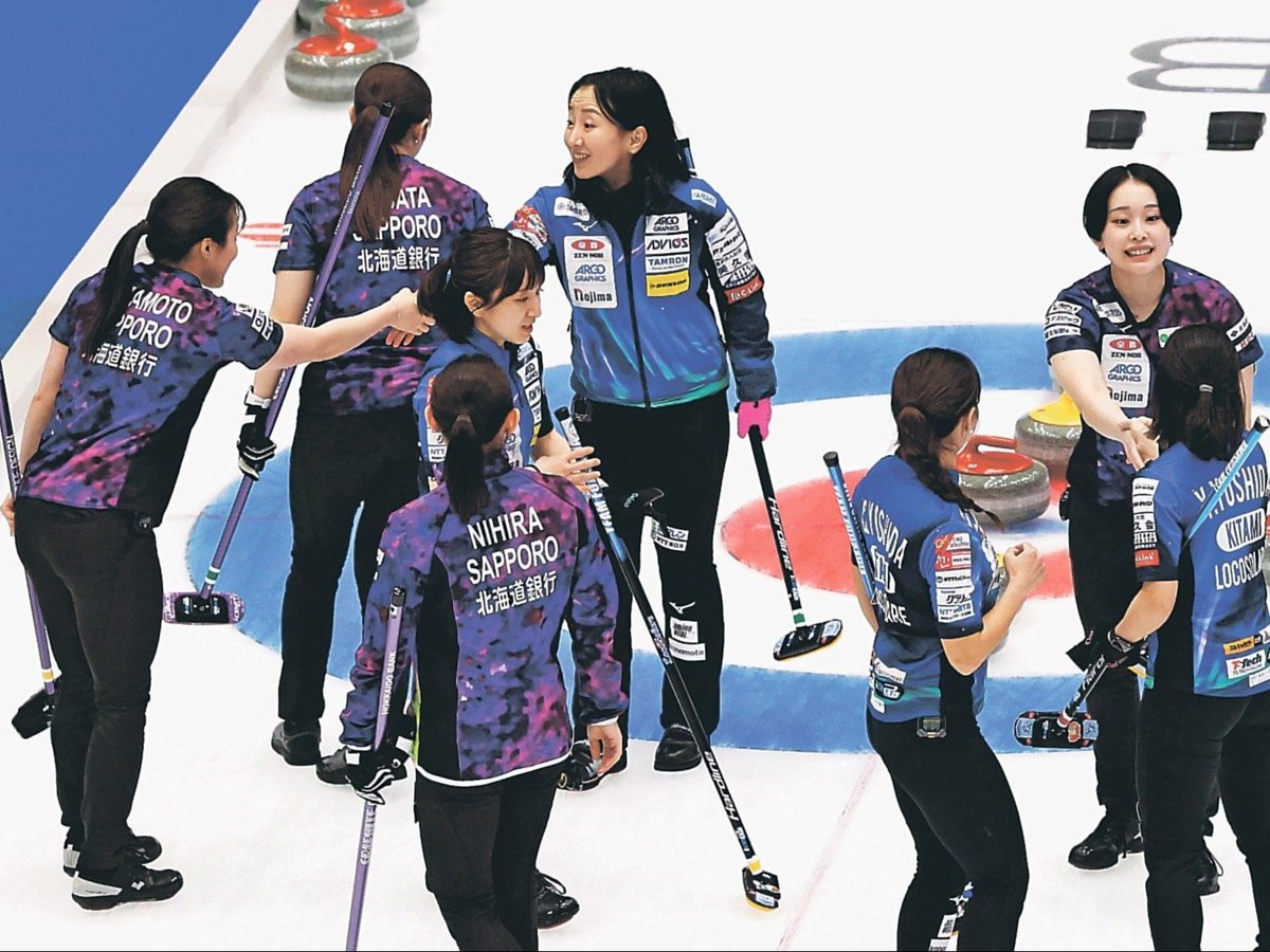 ロコ・ソラーレ黒星、苦しい幕開け カーリング日本選手権、北海道銀行に5－7｜北日本新聞webunプラス