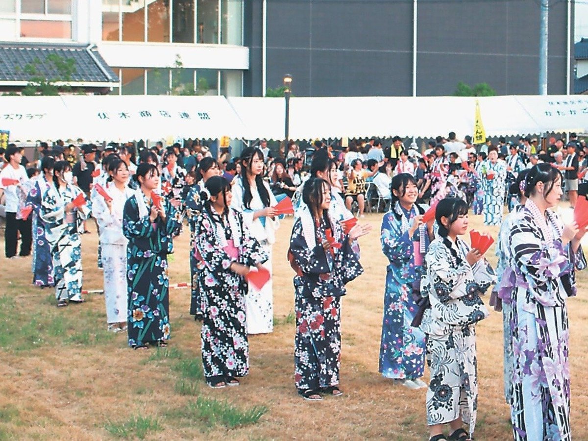 伏木港まつり、イベント多彩 活気づく 輪踊りに大勢参加｜北日本新聞webunプラス