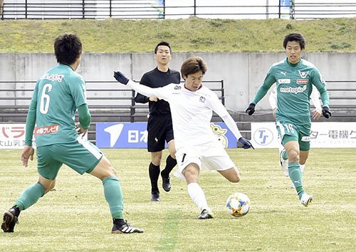 カターレドロー 鳥取と1―1｜北日本新聞webunプラス