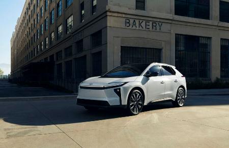 トヨタ、北米EVを改良｜北日本新聞webunプラス