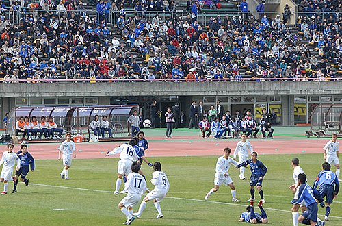 連載「Jつかんだ カターレ富山最終戦へ」（3）「開幕戦」 1万人が熱く応援｜北日本新聞webunプラス