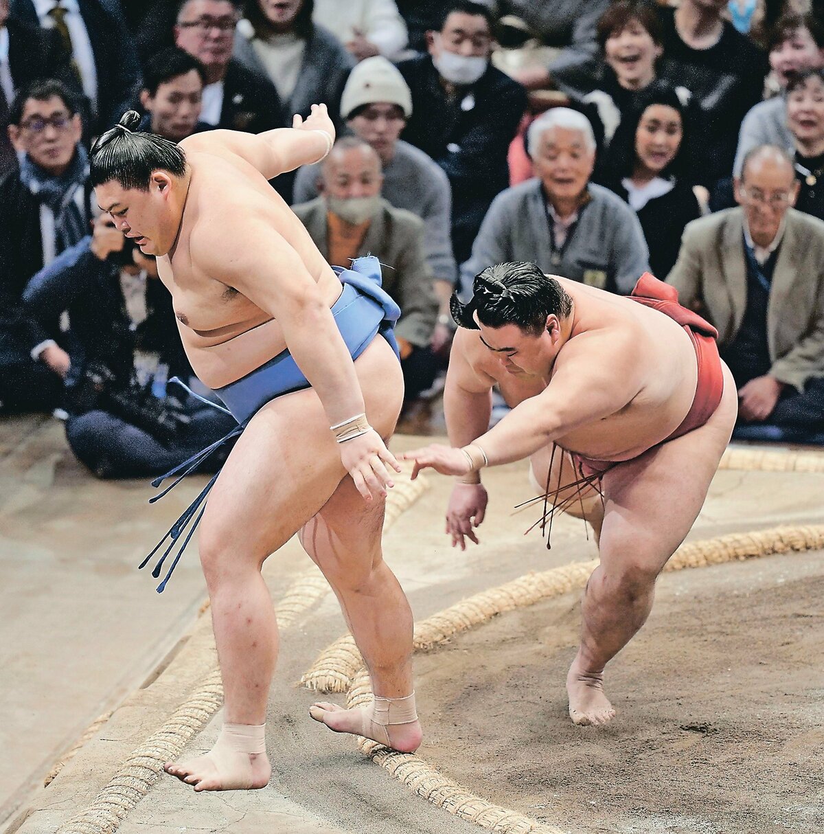 隆の勝快進撃、大の里破り1敗堅持 大相撲九州場所11日目｜北日本新聞webunプラス