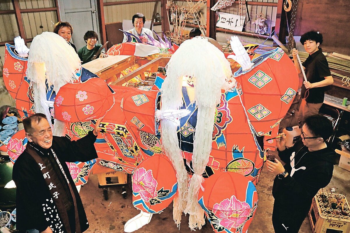大あんどん作り大詰め、6日から小矢部で津沢夜高祭 住民が深夜まで作業｜北日本新聞webunプラス