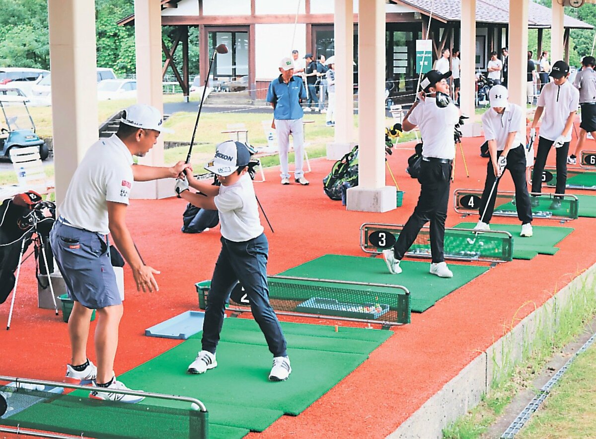 プロがジュニア選手指導 北陸オープンゴルフが18日開幕｜北日本新聞webunプラス