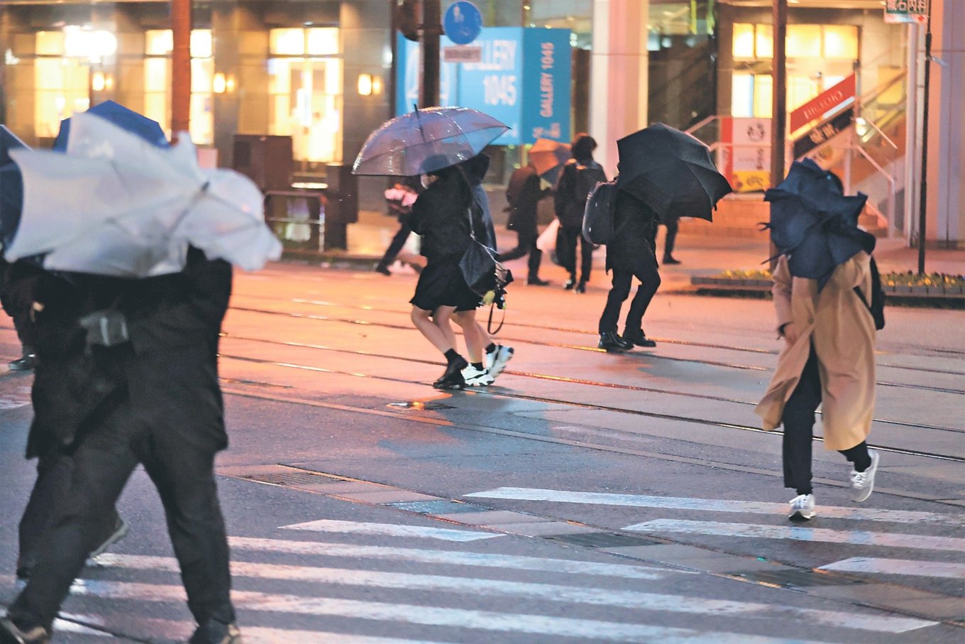 北陸で「春一番」 1989年以降、全国で最も早い記録｜北日本新聞webunプラス