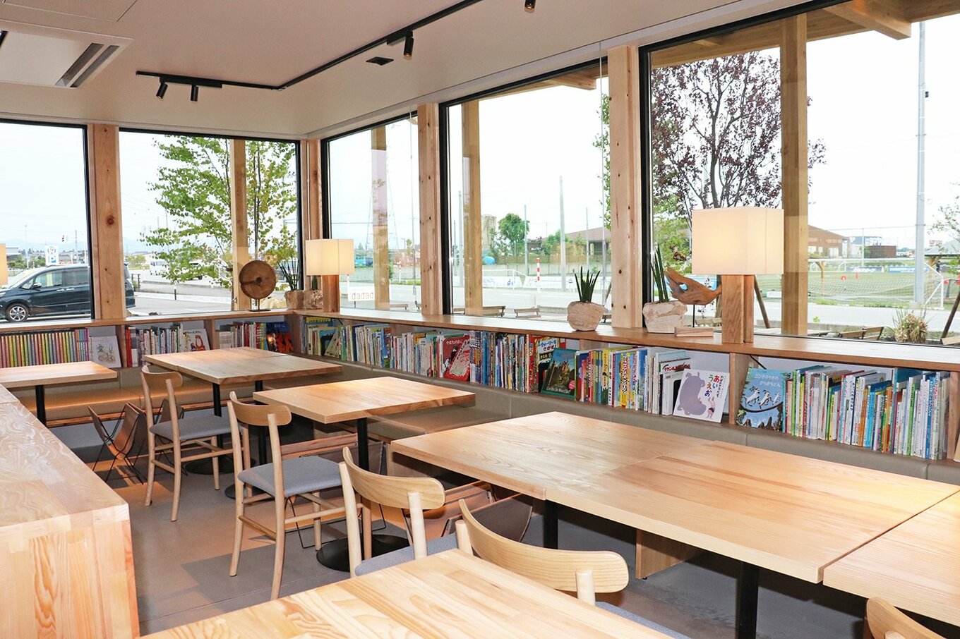 【注目の店】古本に囲まれたイタリアンレストラン 「dadada_ 」（ダダダ、舟橋村）｜北日本新聞webunプラス