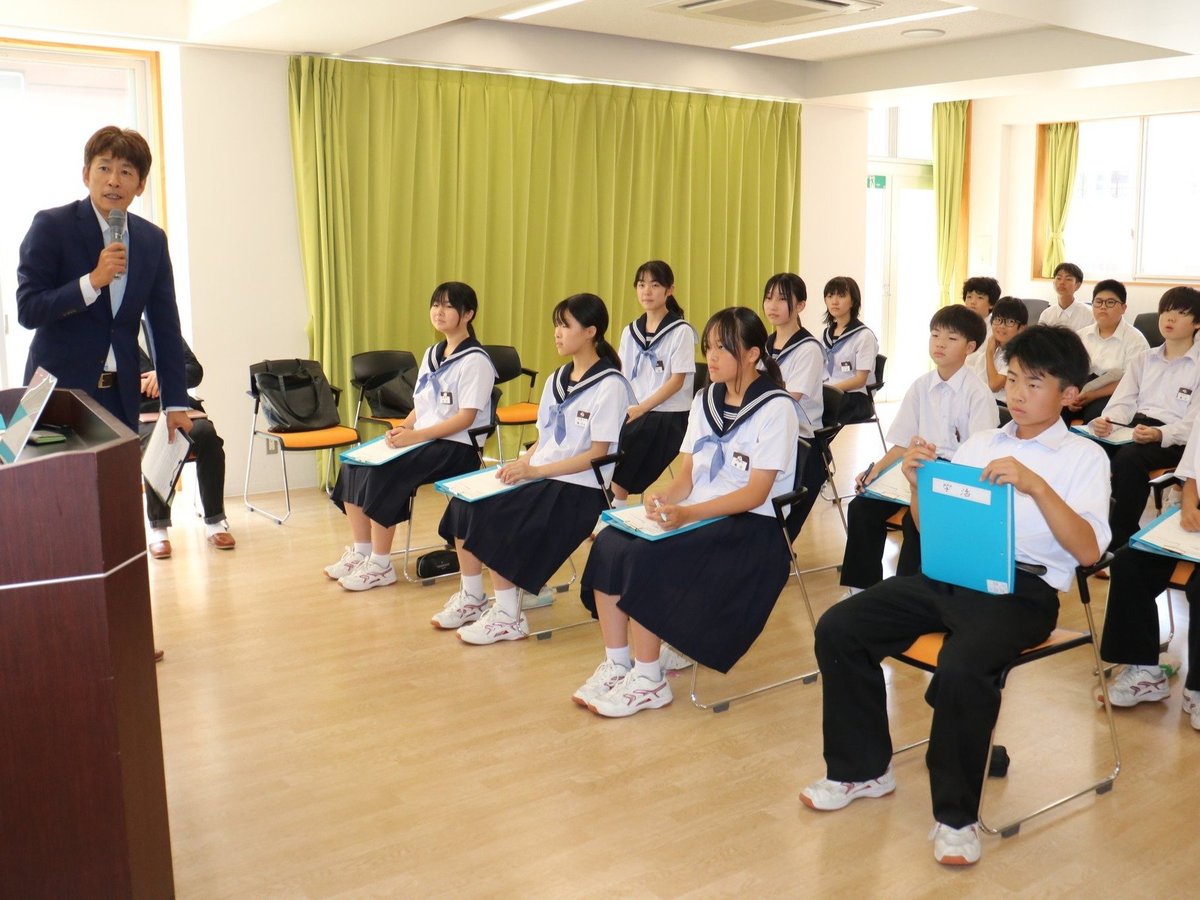 地元企業の魅力を発見 南砺・井波中で講演会｜北日本新聞webunプラス