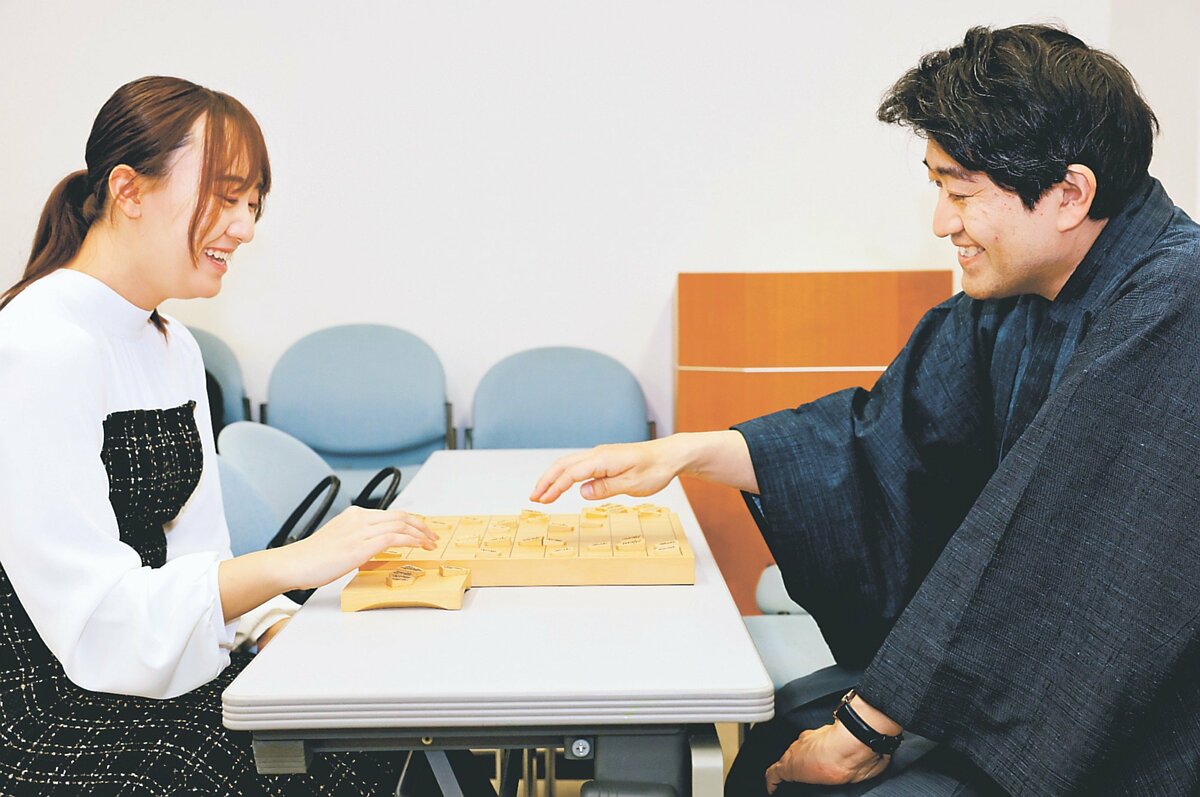 ＜野原未蘭の好手好日＞3師匠に見守られ大役／地元開催の棋王戦｜北日本新聞webunプラス