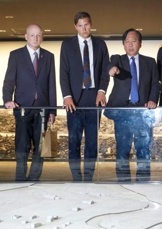 ノーベル賞委員長、広島を訪問｜北日本新聞webunプラス