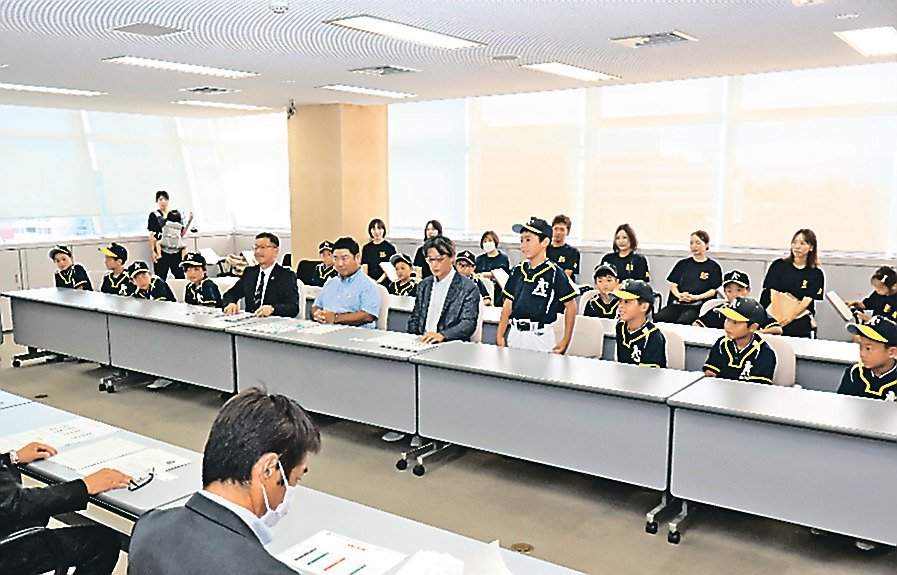 オール富山JBC「みんなで頑張った」 ティーボール全国初優勝報告｜北日本新聞webunプラス