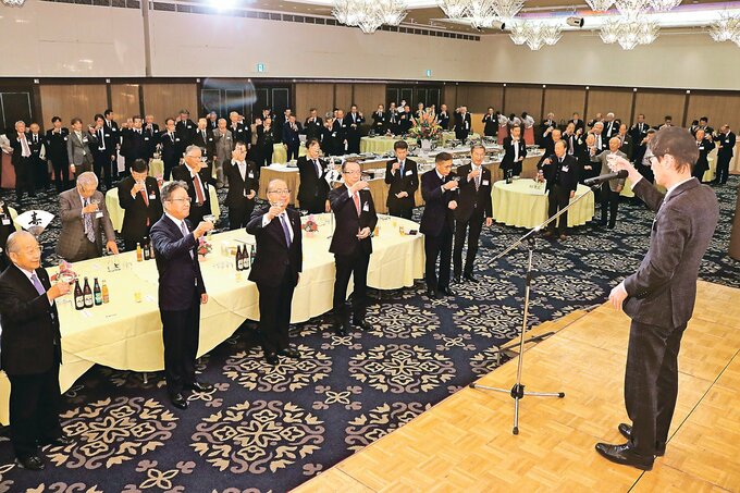 新田知事「県民との約束果たす」 富山で北日本四政経懇特別例会、県の発展へ尽力誓う｜北日本新聞webunプラス
