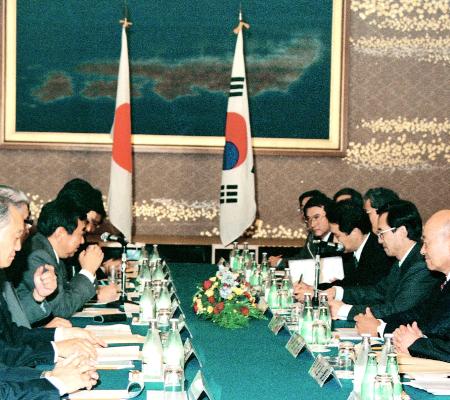 02年W杯共催「南北より日韓」｜北日本新聞webunプラス