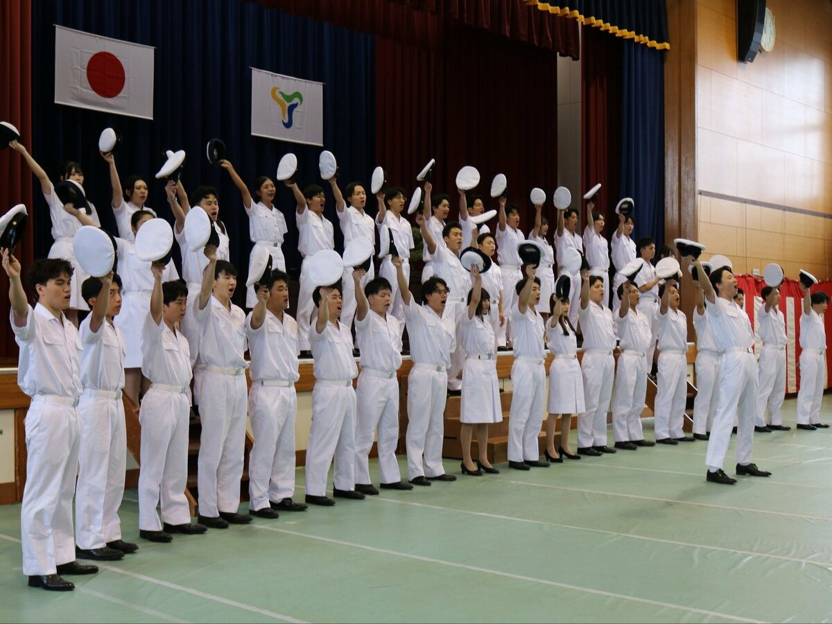 登しょう礼で社会へ「船出」 富山高専で卒業・修了式｜北日本新聞webunプラス