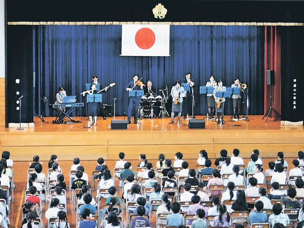 ＜学びや合言葉＞富山市新保小学校一人一人が主役！！ 笑顔輝く新保小学校｜北日本新聞webunプラス