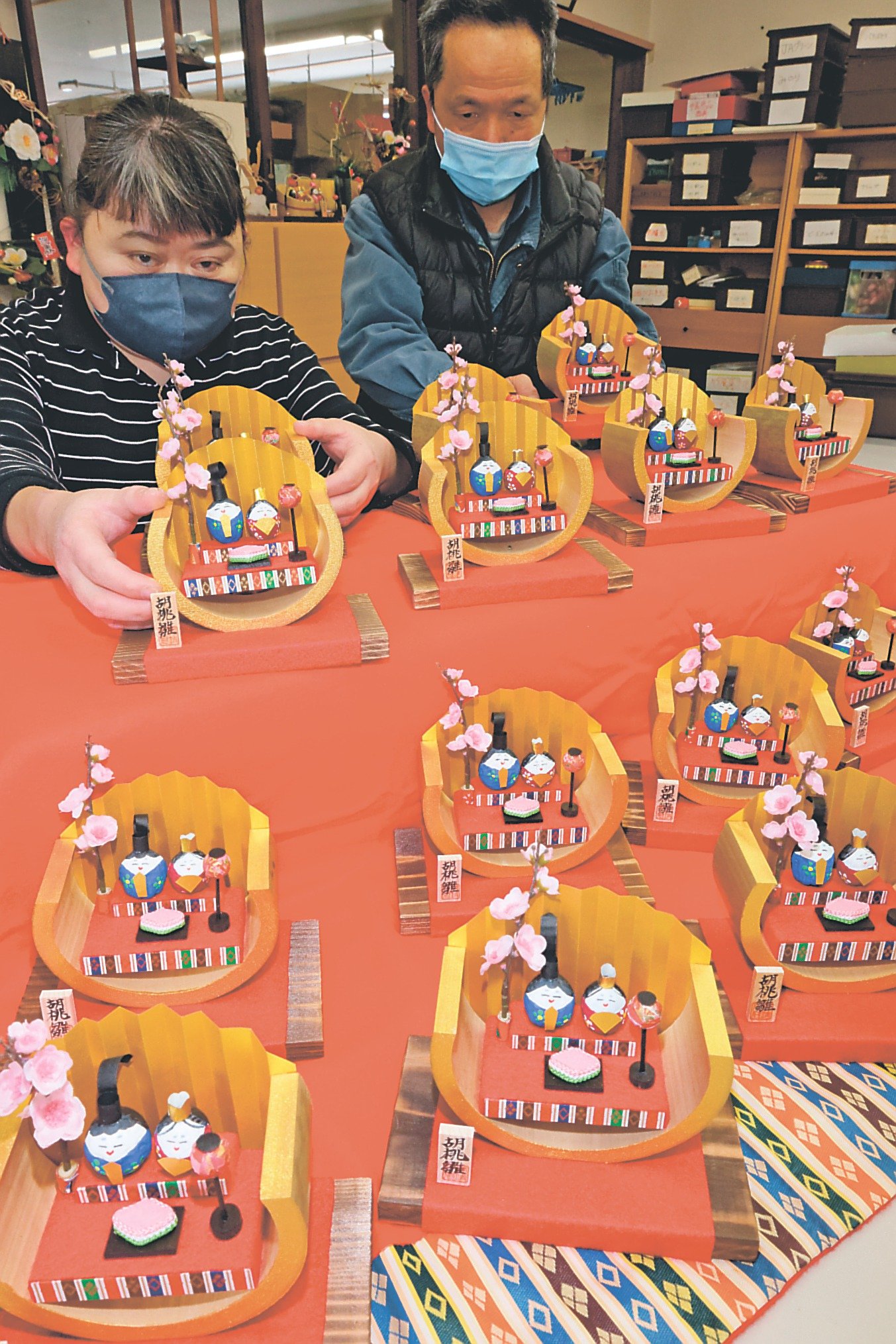 かわいい「胡桃雛」 氷見・安靖共同作業所利用者ら制作、31日から販売｜北日本新聞webunプラス