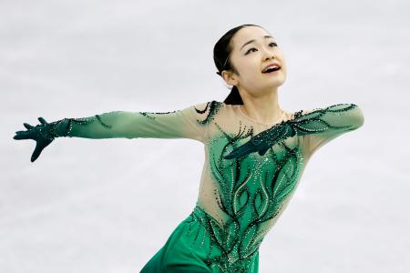 島田麻央SP首位、中井亜美3位｜北日本新聞webunプラス