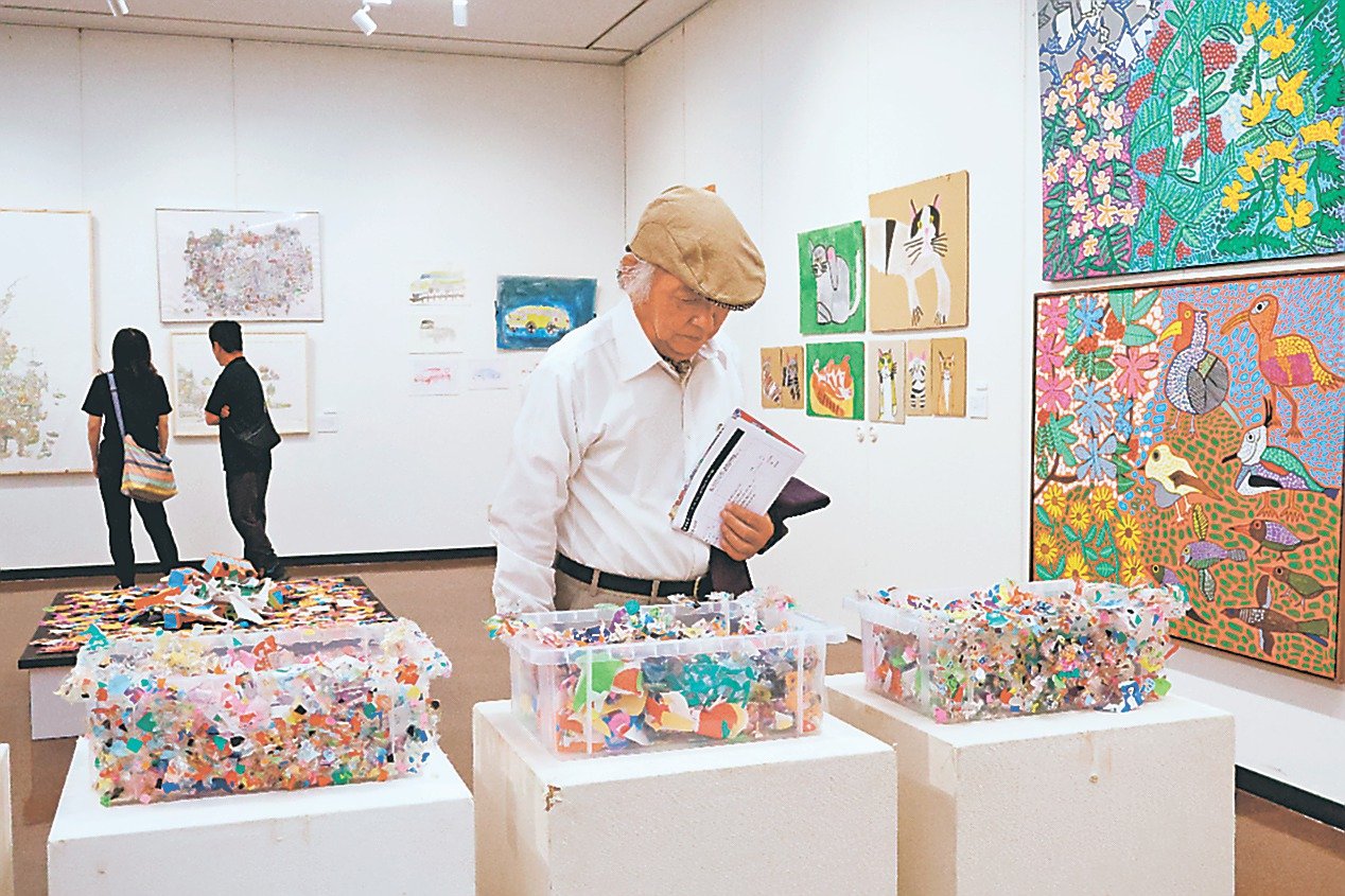 独創的な700点展示 県民会館で障害者アート展｜北日本新聞webunプラス