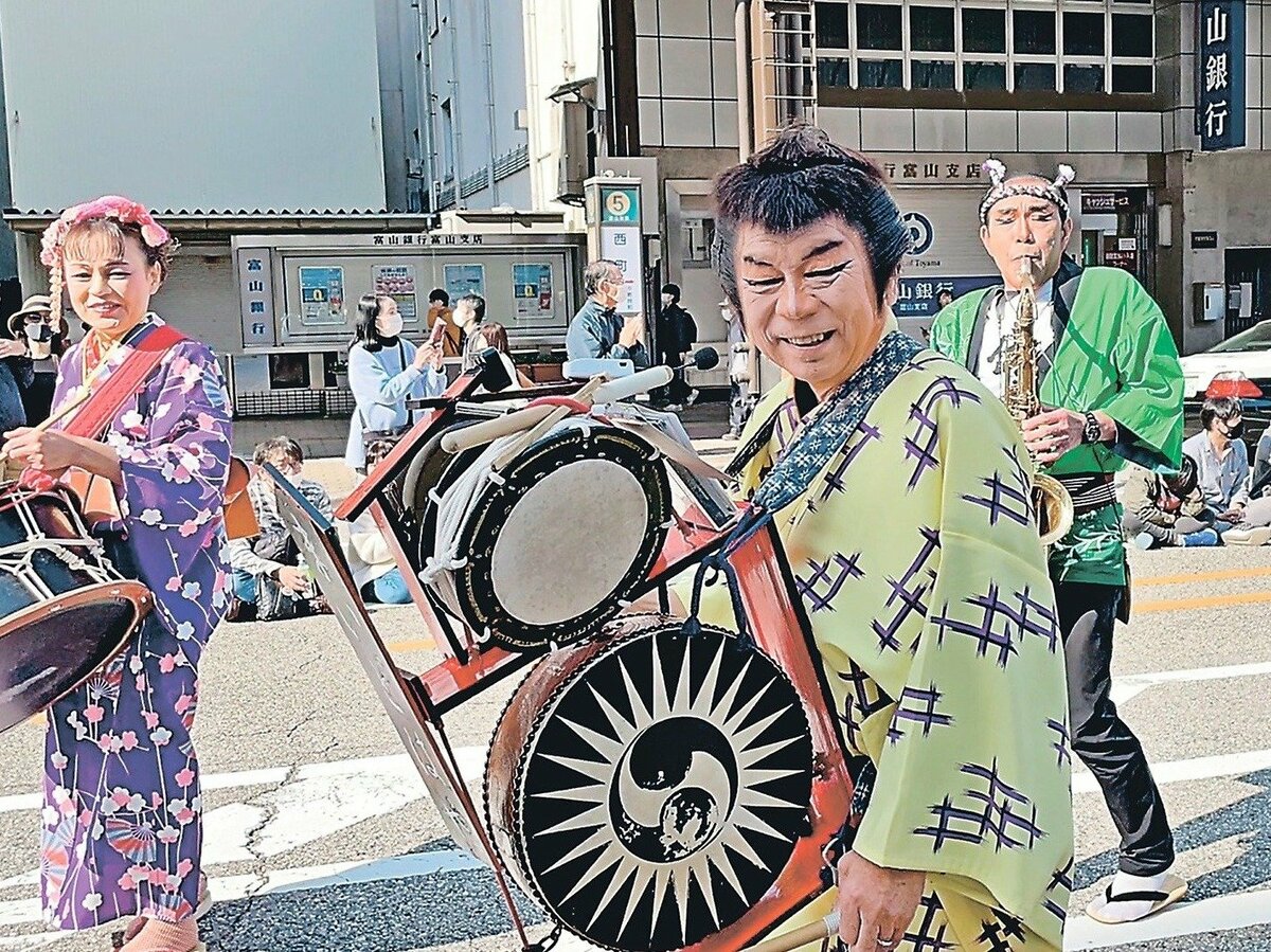 ＜未来へつなGO！＞ちんどんまいどはや（富山市）昭和の懐かしさ届ける｜北日本新聞webunプラス