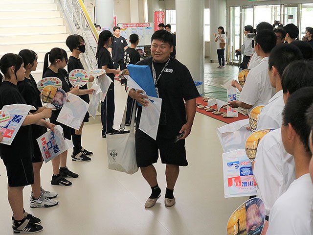 重量挙げ日本代表、滑川で合宿 滑川高出の村上・中嶋両選手も参加｜北日本新聞webunプラス