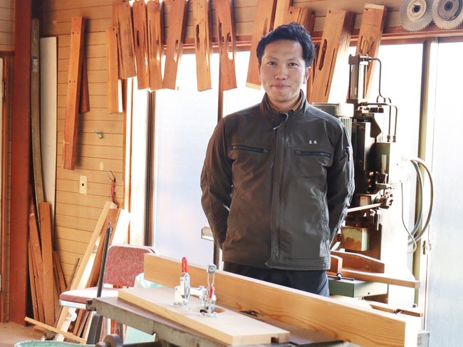 上市町中心部にカモシカが来た！ 「そもそもどんな動物？」「どう対応すれば…」｜北日本新聞webunプラス