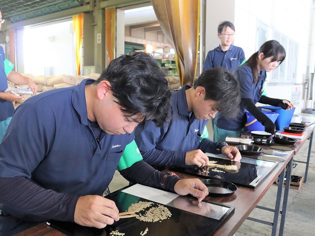 てんたかく全量1等 JAとなみ野、25年産米初検査｜北日本新聞webunプラス