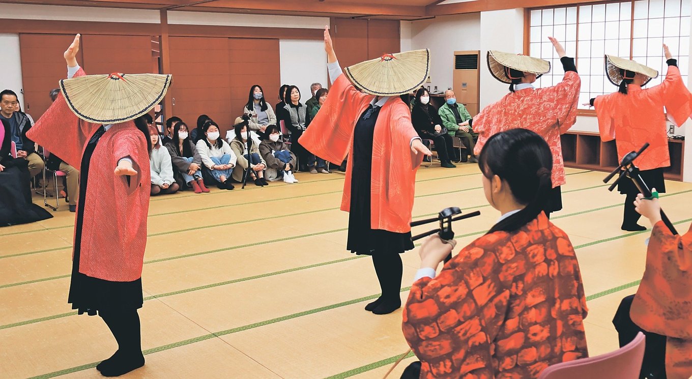 おわら研さん、成果披露 富山・八尾高郷土芸能部、地元住民と交流｜北日本新聞webunプラス
