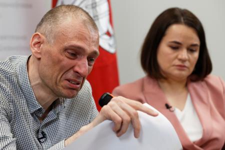 釈放のベラルーシ活動家が会見｜北日本新聞webunプラス