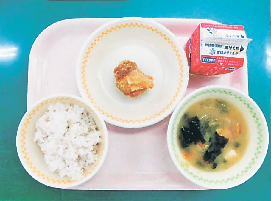 唐揚げ1個給食改善へ 福岡市、SNSで批判｜北日本新聞webunプラス