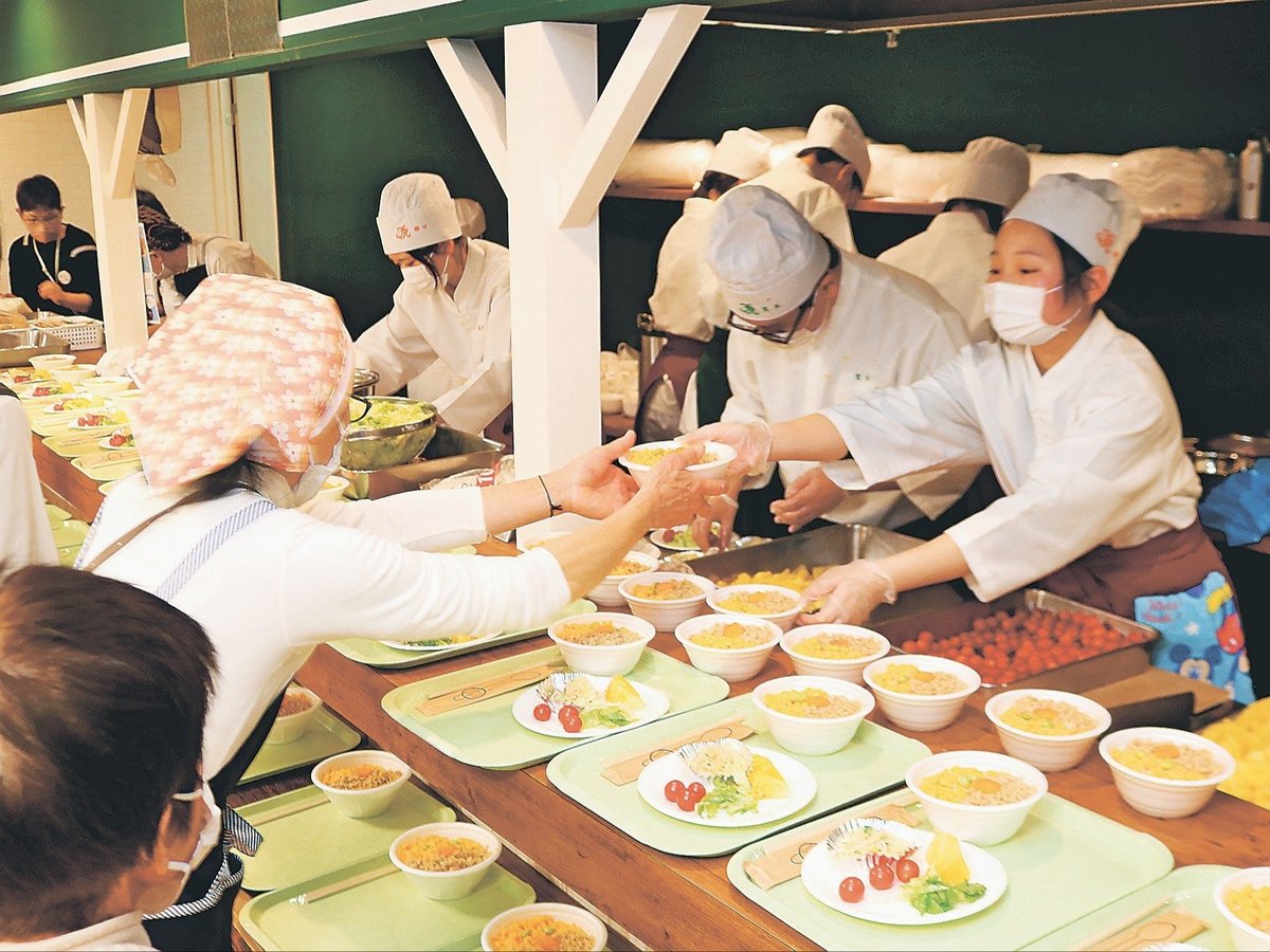 こども食堂で腕ふるう 高岡龍谷高生、親子らに250食｜北日本新聞webunプラス