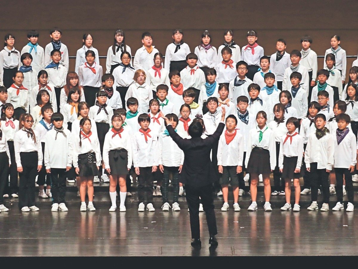 さらなる発展誓う 富山・豊田小150年、児童が合唱や合奏披露｜北日本新聞webunプラス