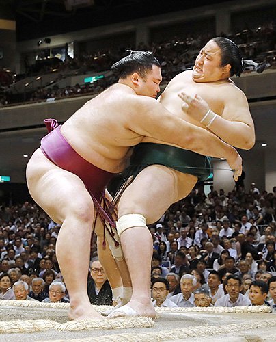 朝乃山10勝目、幕内単独トップ 夏場所11日目｜北日本新聞webunプラス
