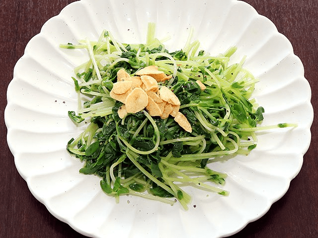 県産豆苗のガーリック炒め｜北日本新聞webunプラス