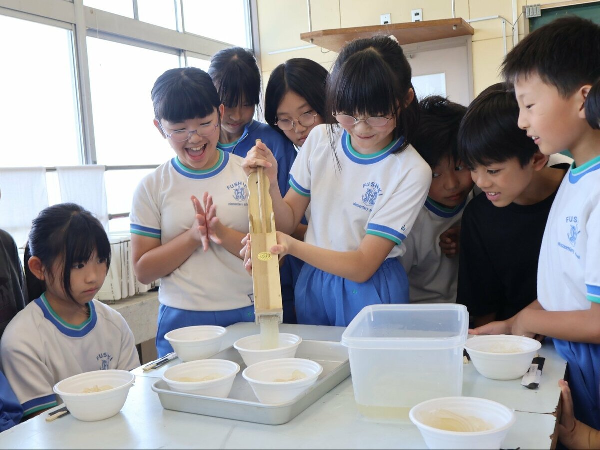 ところてん、おいしい 高岡・伏木小4年、郷土の食味わう｜北日本新聞webunプラス