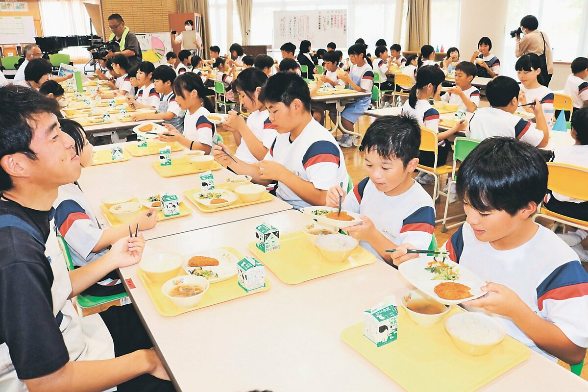 黒部の自然、舌で堪能 幼・小中でジオパーク給食、清流や扇状地・峡谷表現｜北日本新聞webunプラス