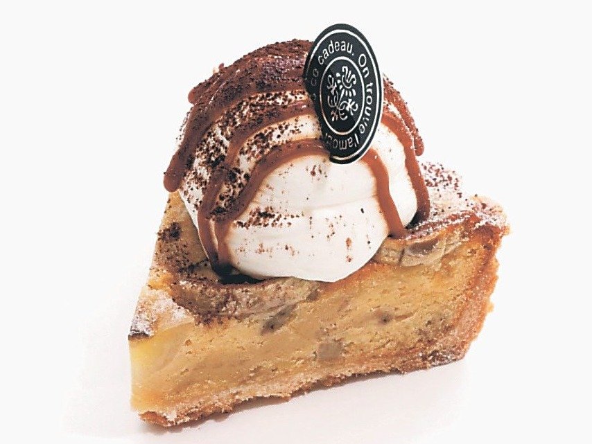 ＜空中カフェ 2024秋＞キャラメルとバナナのタルト／プティ ア プティ（砺波市）｜北日本新聞webunプラス