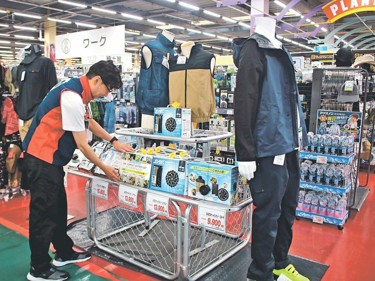 県内「涼感商戦」早くも熱 暑さ対策グッズ好調、ファン付き作業着や日傘｜北日本新聞webunプラス