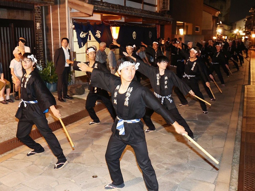 高岡鋳物 栄えあれ 金屋町で利長しのび御印祭｜北日本新聞webunプラス