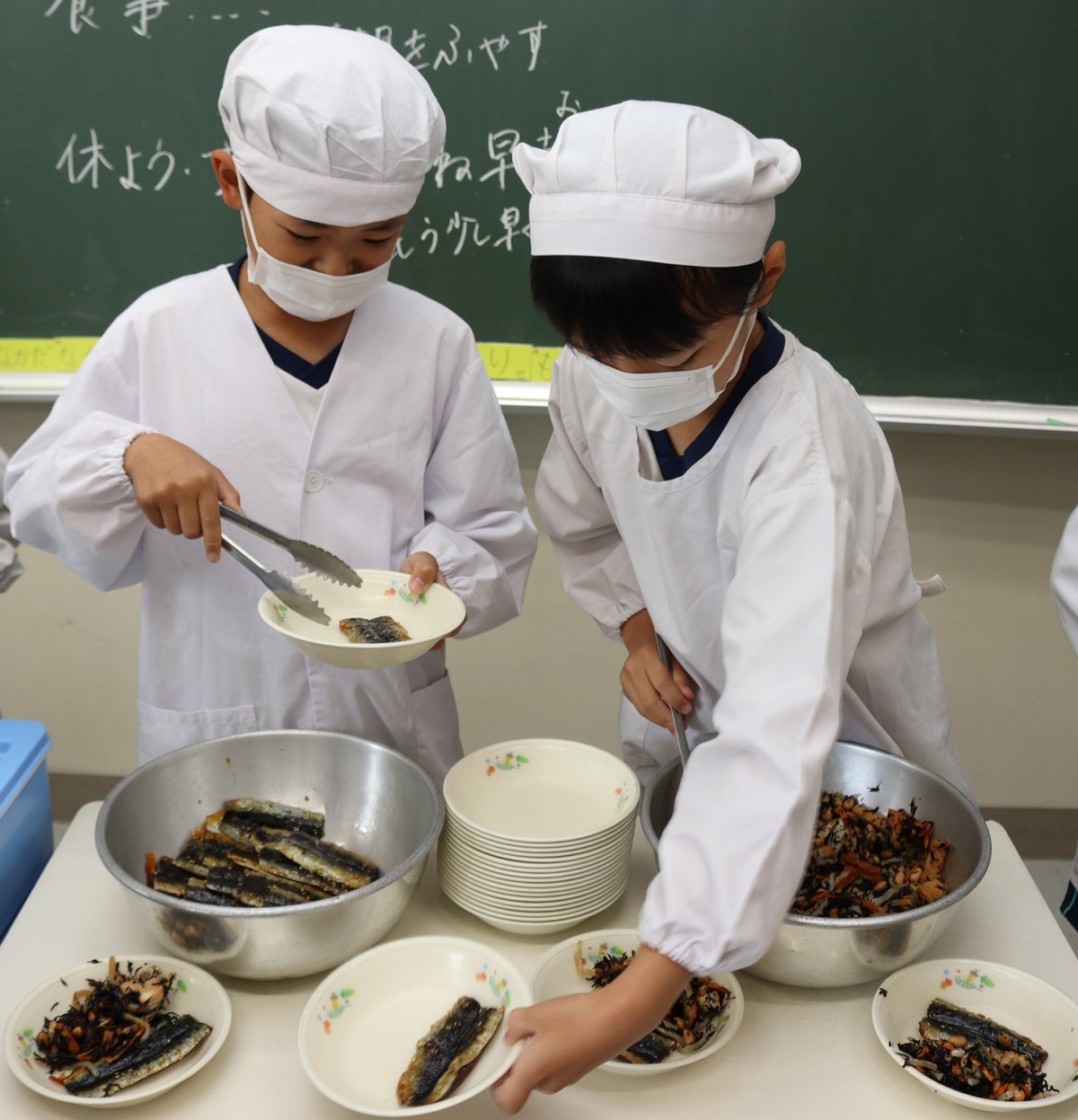 氷見イワシふっくら 市内学校給食でみりん干し初提供｜北日本新聞webunプラス