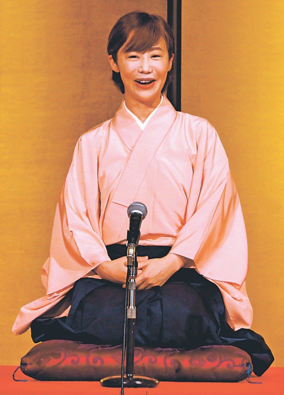 落語家の蝶花楼桃花さんが講演 高岡政経懇話会7月特別例会｜北日本新聞webunプラス