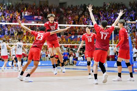 バレー日本、米国下し決勝大会へ｜北日本新聞webunプラス